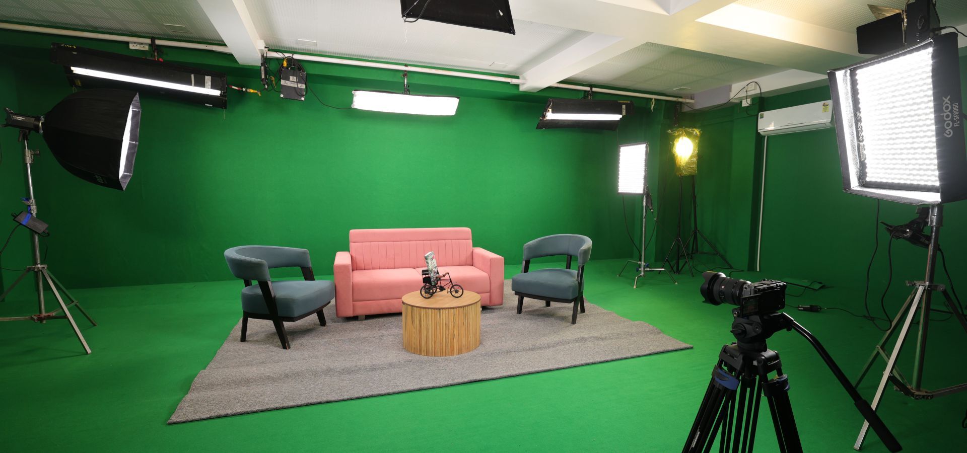 Studio Shastra: Where Your Creative Vision Takes the Center Stage!